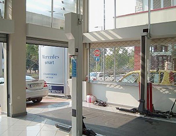 References: Mercedes - Smart, Athens - CONSUL Hebebühnen